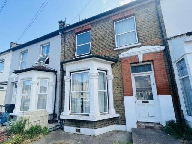 3 Bedroom House For Rent In Ilford