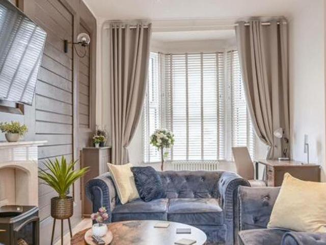 3 Bedroom House For Rent In Isle Of Dogs, London