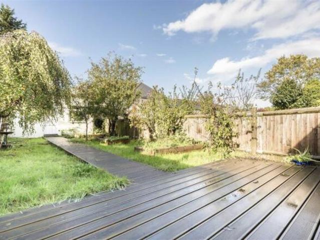 3 bedroom house for rent in Jevington Way, Lee, SE12