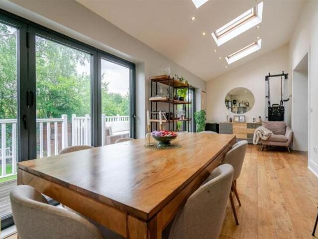 3 bedroom house for rent in Oaklands Road, Swinton, Manchester, M27