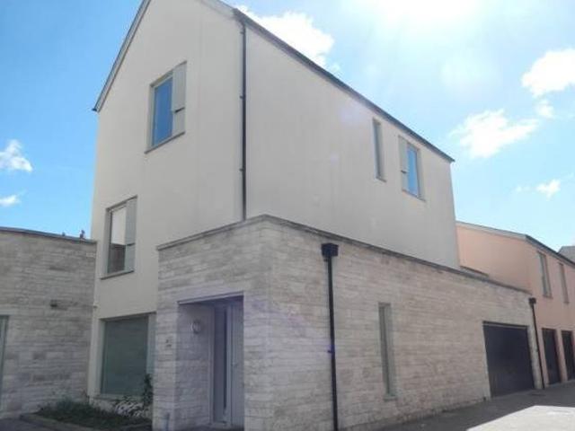 3 bedroom house for rent in Officers Field Portland Dorset DT5
