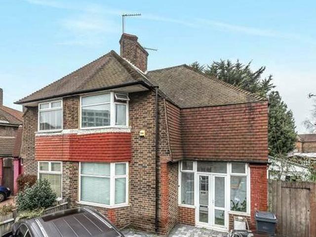 3 bedroom house for rent in Old Oak Road W3