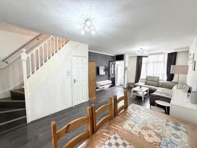 3 bedroom house for rent in Olive Road, Plaistow E13