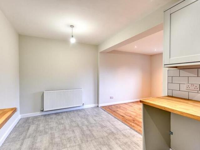 3 bedroom house for rent in Orville Road, Nottingham, NG5