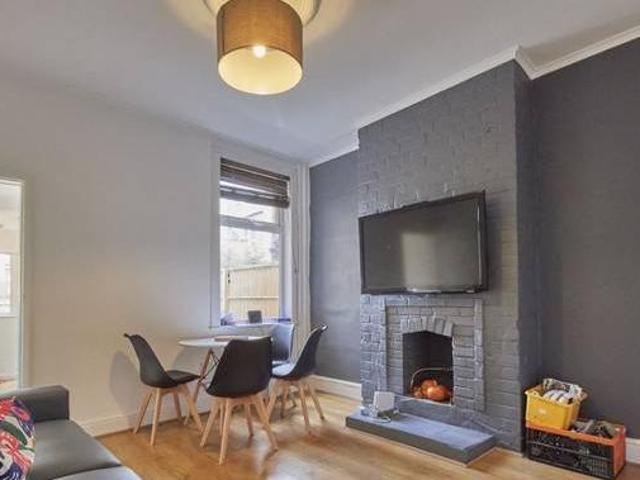 3 bedroom house for rent in Oxford Street LE1 5DP LE11