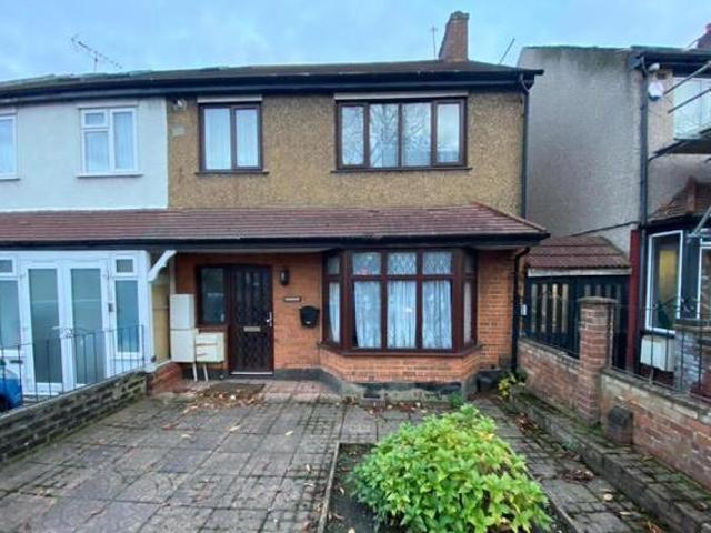 3 Bedroom House For Rent In London