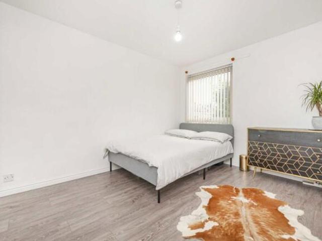 3 bedroom house for rent in Lammermoor Road, Balham, SW12