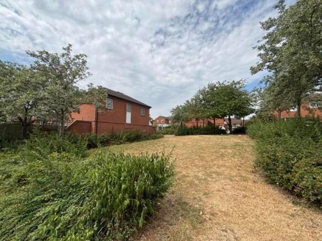 3 bedroom house for rent in Lamport Court, Great Holm, MK8