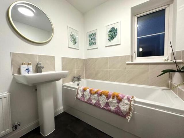 3 bedroom house for rent in Lamplight Gardens, CT3