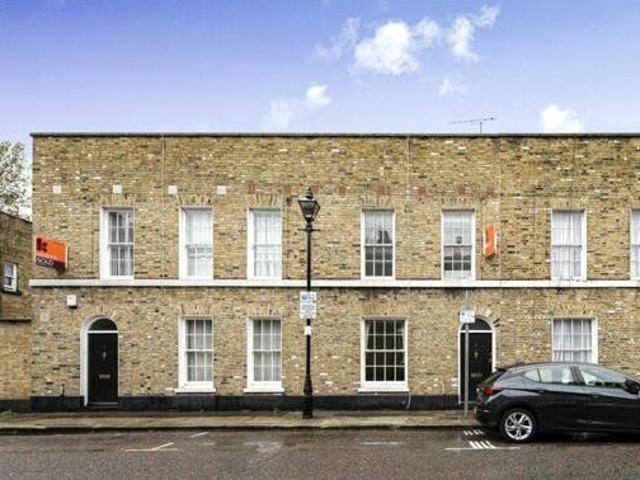 3 Bedroom House For Rent In Limehouse, London