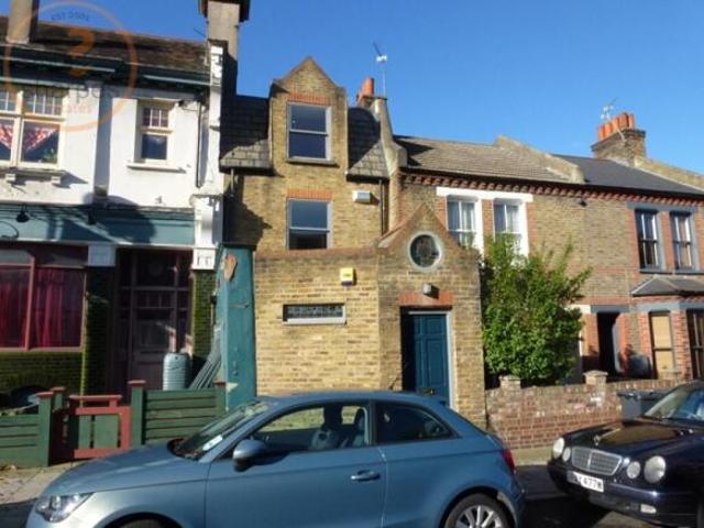 3 bedroom house for rent in Lyham Road, Brixton, London, SW2