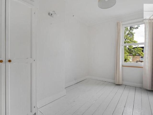 3 bedroom house for rent in Lyndhurst Road, London, E4