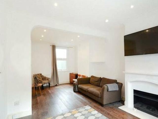 3 bedroom house for rent in Lynton Road London SE1