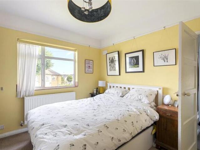 3 bedroom house for rent in Moyser Road, SW16