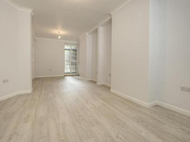 3 bedroom house for rent in Molesford Road, Parsons Green, SW6