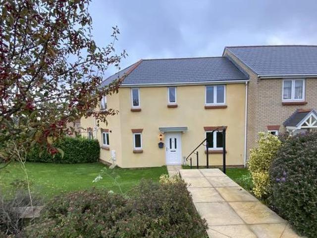 3 bedroom house for rent in Monarch Road CREWKERNE TA18