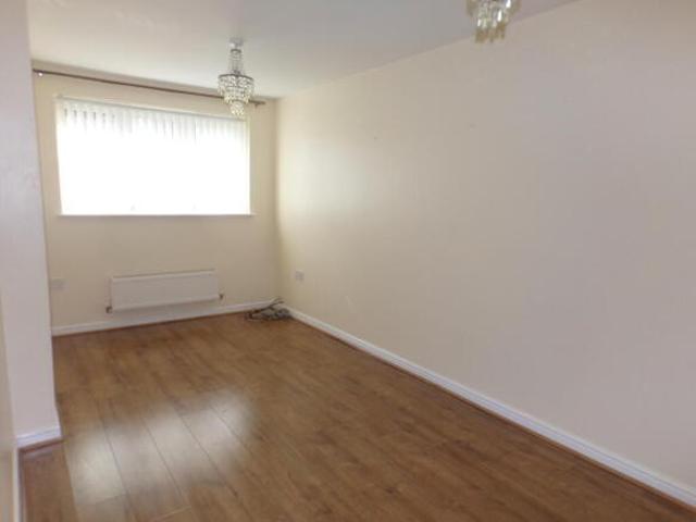 3 bedroom house for rent in Matchwood Close, Garston, L19