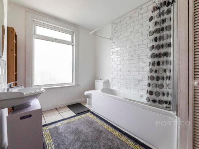 3 bedroom house for rent in MacDonald Road, London, E17