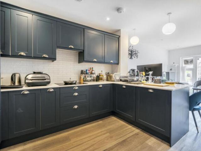 3 bedroom house for rent in Maine Street, Reading, Berkshire, RG2