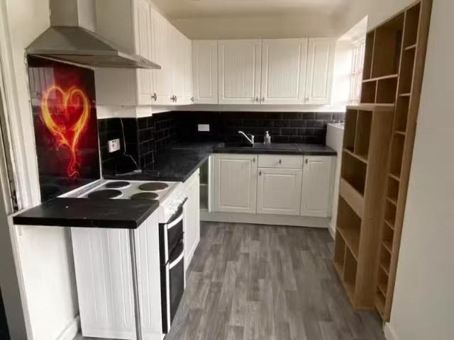 3 bedroom house for rent in Manor Road, Askern, DN6 0AS, DN6