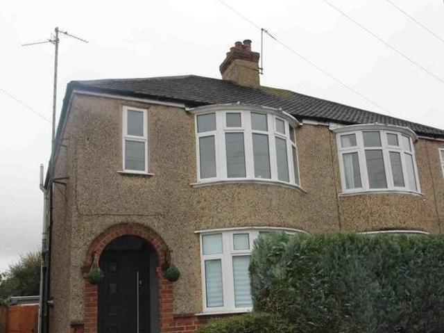 3 bedroom house for rent in Marina Drive November December MK12