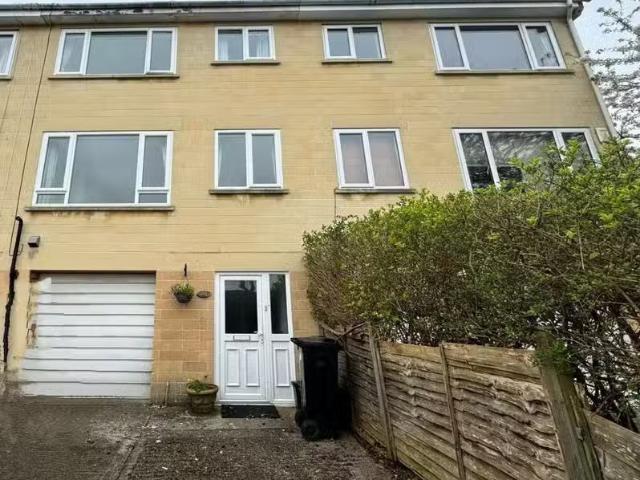 3 bedroom house for rent in Marshfield Way, BATH, BA1