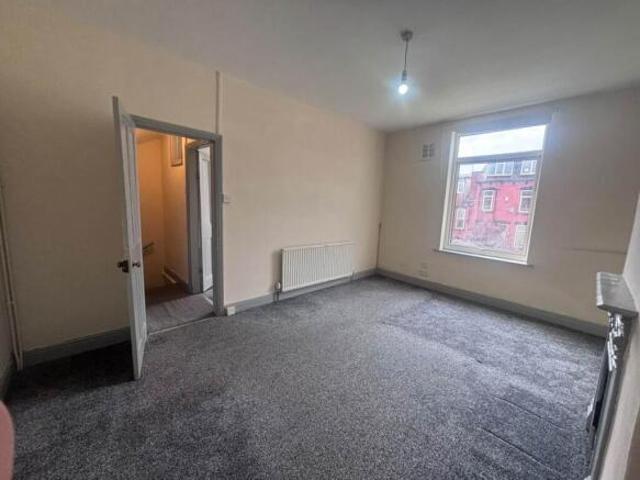3 bedroom house for rent in Martin Terrace, Burley, Leeds, LS4