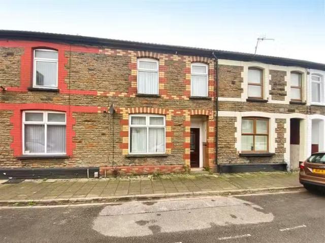 3 bedroom house for rent in Meadow Street, Treforest, PONTYPRI.