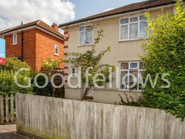 3 Bedroom House For Rent In Mitcham, Surrey