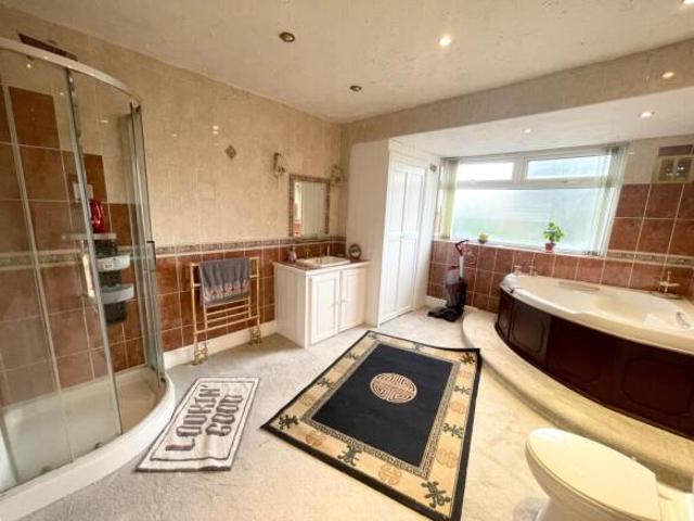 3 bedroom house for rent in Middleton Boulevard, Nottingham, NG8