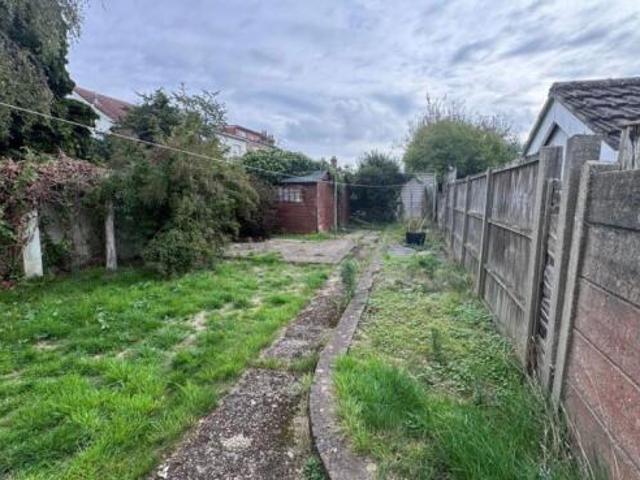 3 bedroom house for rent in Muscliffe Road, Winton, BH9