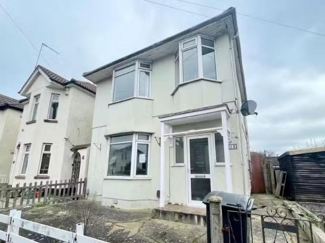 3 bedroom house for rent in Muscliffe Road, Winton, BH9
