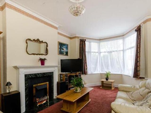 3 Bedroom House For Rent In Norbury, London
