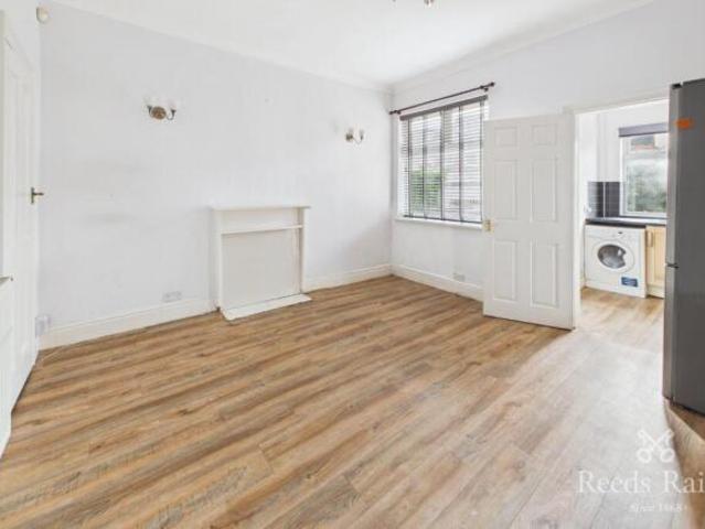3 bedroom house for rent in Norris Road, Sheffield, S6