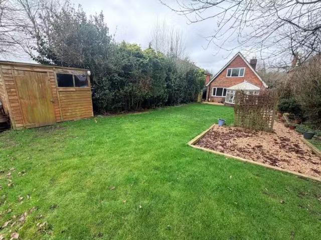 3 bedroom house for rent in Newborough, DE13