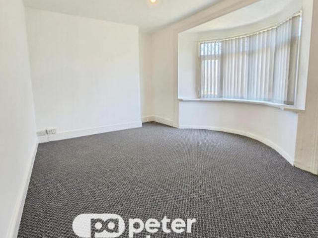 3 bedroom house for rent in Neath Road, Swansea, SA1