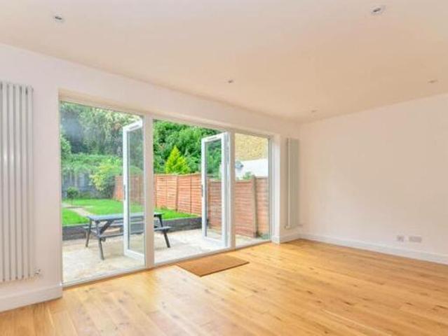3 Bedroom House For Rent In Nunhead, London