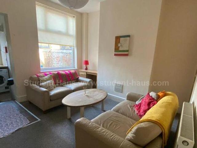 3 Bedroom House For Rent In Salford