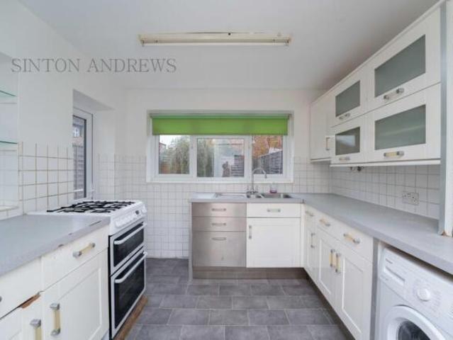 3 bedroom house for rent in Salisbury Road, Ealing, W13