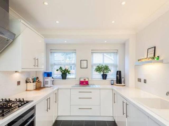3 bedroom house for rent in Schuster Road Victoria Park M14
