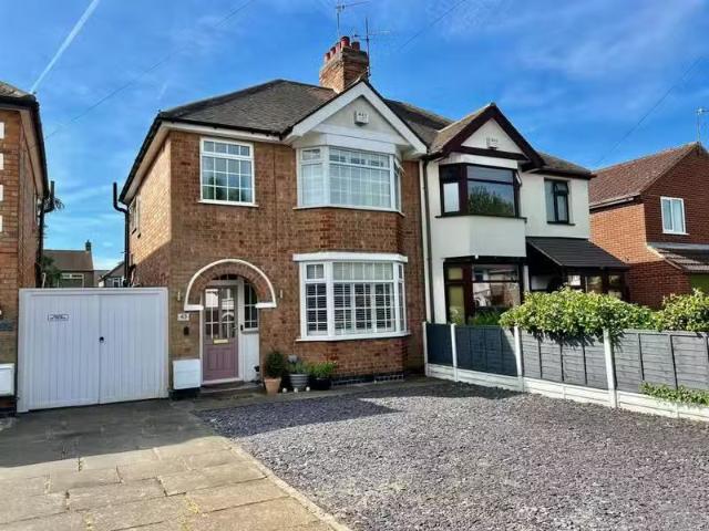 3 bedroom house for rent in Shanklin Drive, Weddington, CV10