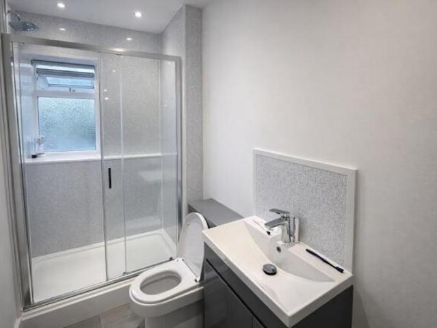 3 bedroom house for rent in Shoreham Street, Sheffield, S2