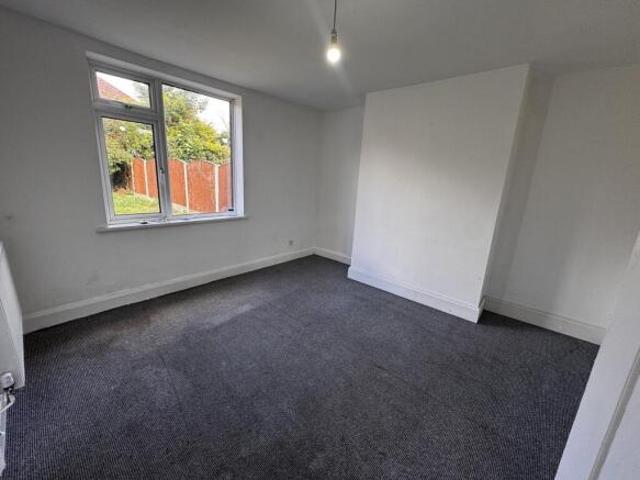 3 bedroom house for rent in Springwell Lane, Balby, Doncaster, DN4