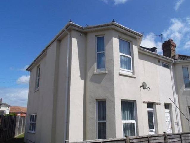 3 bedroom house for rent in Student Three Double Beds Charminster BH8
