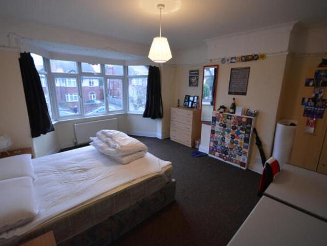 3 bedroom house for rent in St. Annes Road, Leeds, LS6