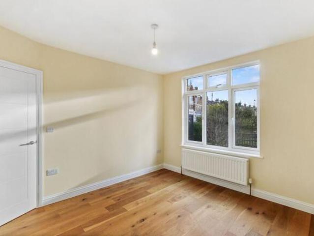 3 bedroom house for rent in St Johns Cottages, London, SE20