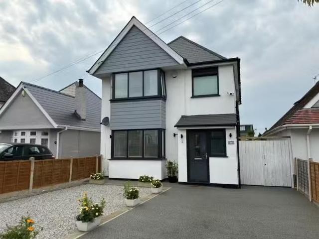 3 bedroom house for rent in Stanley Green Road, Poole, BH15