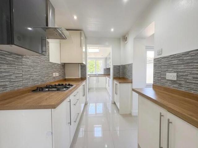3 bedroom house for rent in Surrey Grove, SUTTON, SM1