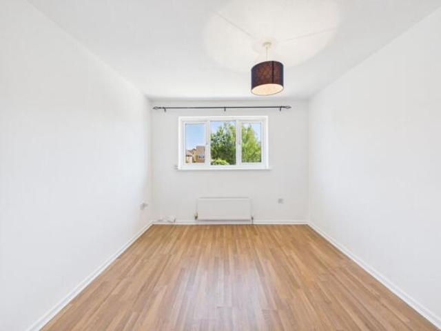 3 bedroom house for rent in Swanscombe Place, Up Hatherley, GL51
