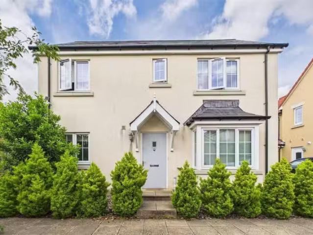 3 bedroom house for rent in Potters View, Congresbury, Bristol.